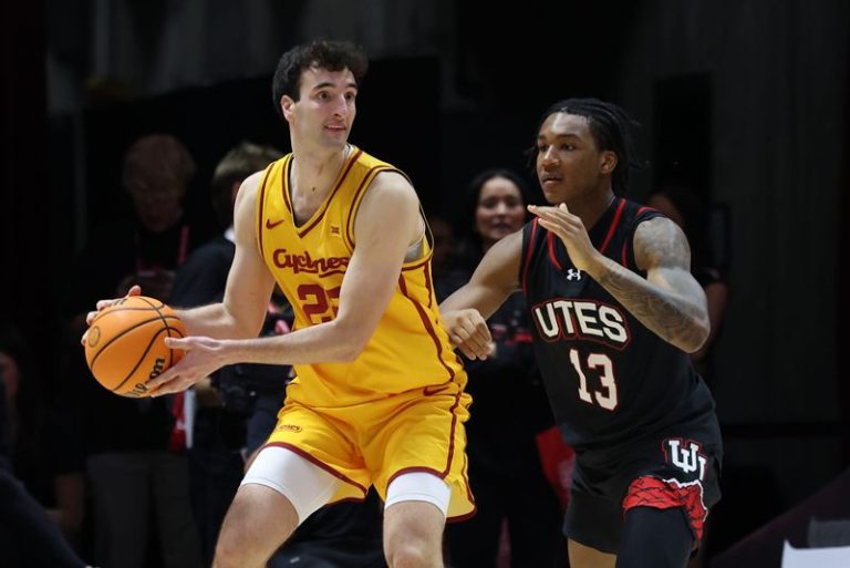 Where does Milan Momcilovic rank in 3-point shooting?