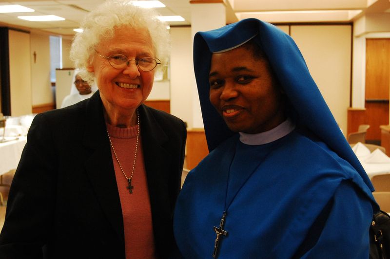 Des Moines’ ‘Mother of Refugees’ Sister Pat Scherer dies at 92