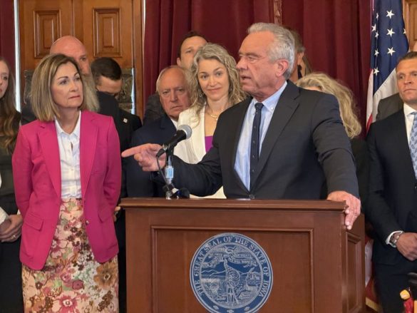 RFK Jr. on hand for Iowa MAHA bill signing with Gov. Kim Reynolds