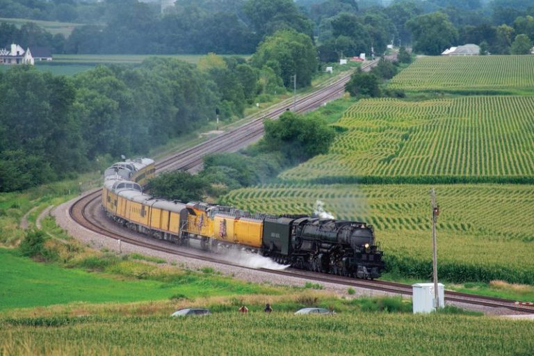 'Big Boy' train in Iowa for America 250 tour. Here's where to see it.