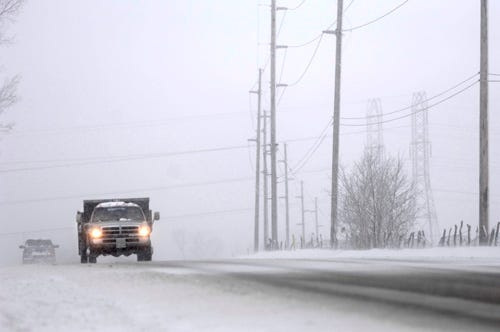 Illinois road conditions map: Snow makes travel hazardous
