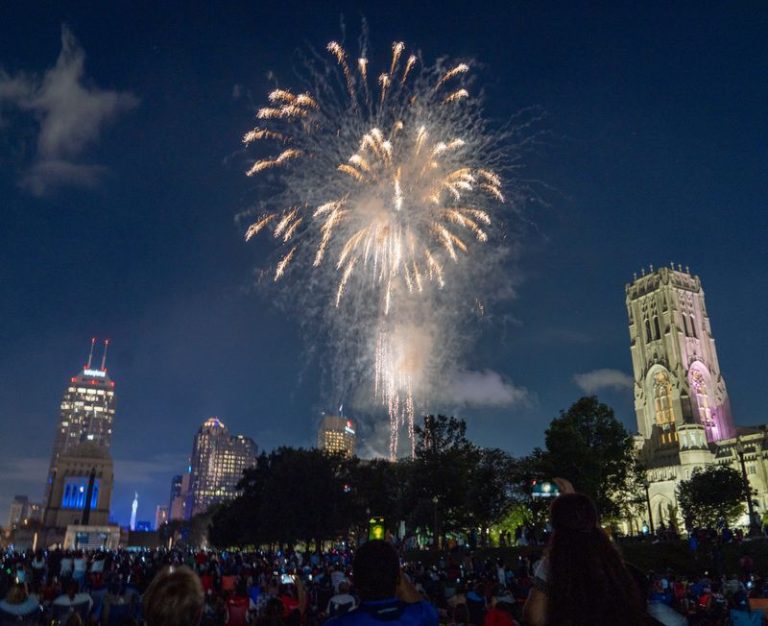 Light up the Midwest! Seven fireworks displays worth driving to from ...