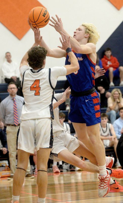 New Berlin holds off Pawnee in Blake Lucas' return to Saltyville