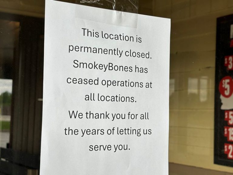 Smokey Bones shutters last Illinois location amid nationwide closures