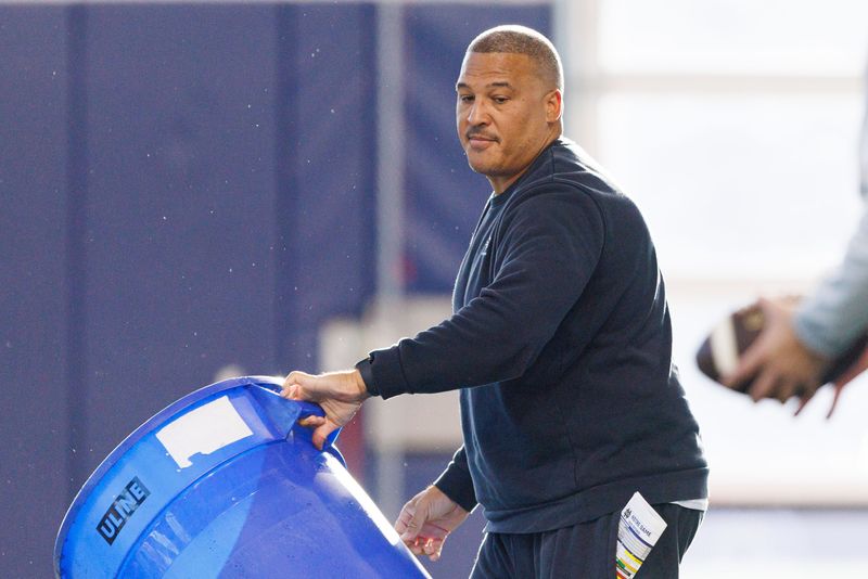 Jeremiyah Love's signature and the 'fine line' Notre Dame football ...