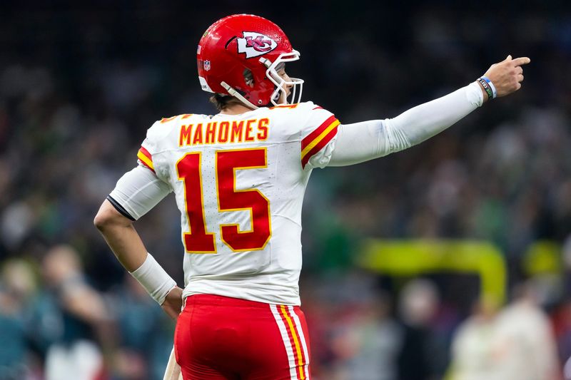 Autographed Patrick Mahomes, Tom Brady jerseys faked in Westfield ...