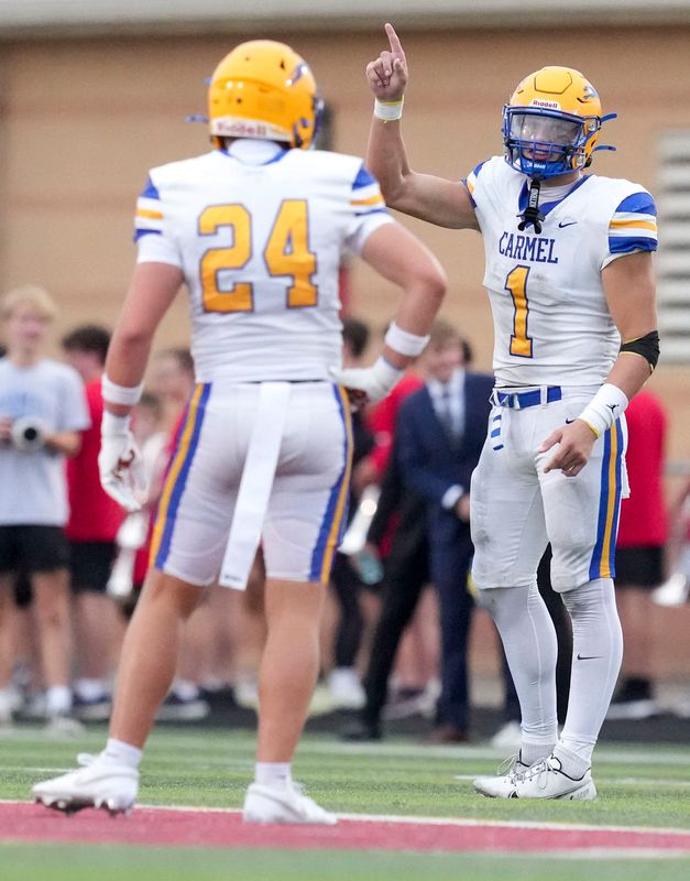 One of Indiana's top high school football senior prospects reopens ...