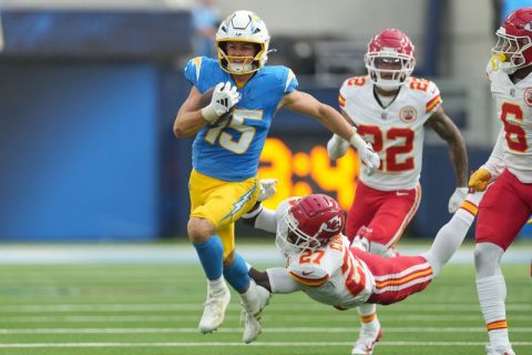 What channel is Chiefs vs Chargers NFL game today? Time, TV schedule ...