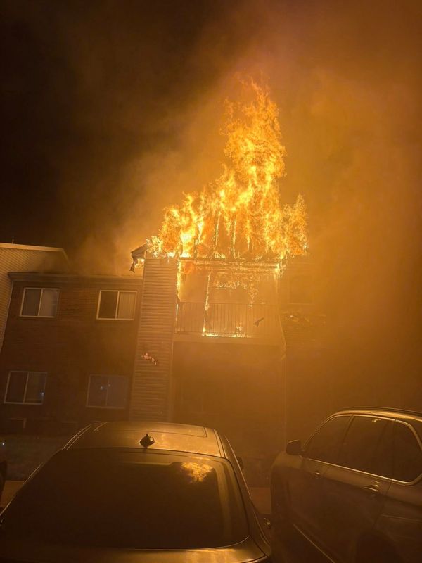 Evansville apartment fire displaces more than two dozen, American Red ...