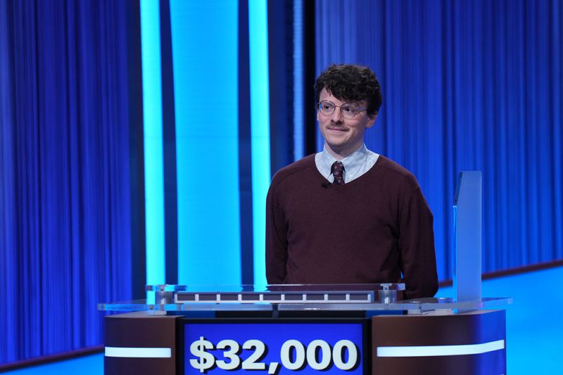 Indiana super champ loses 'Jeopardy!' after long streak. See the final ...
