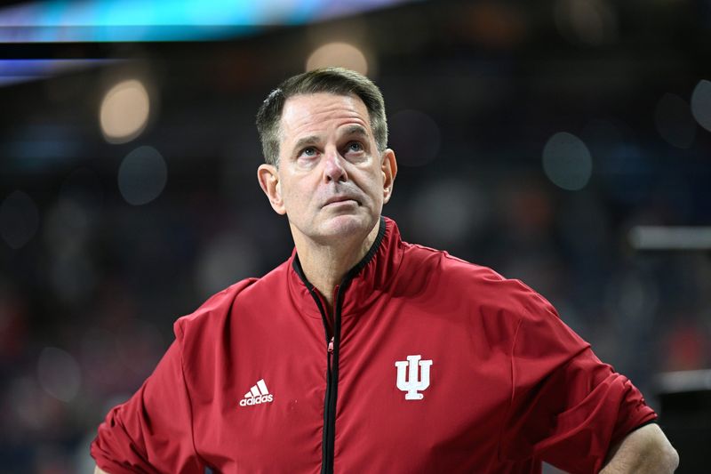 What are Curt Cignetti's contract bonuses for IU football success?