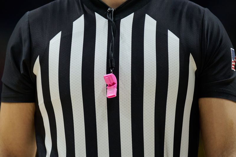 High school basketball referee collapses, dies during game at Monrovia