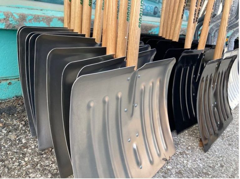 Got your groceries, shovel, ice melt and sled? Big snowstorm looms.