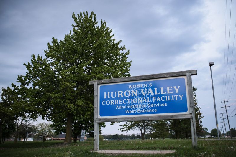 Detroit woman who complained of mold in Michigan prison dies days ...