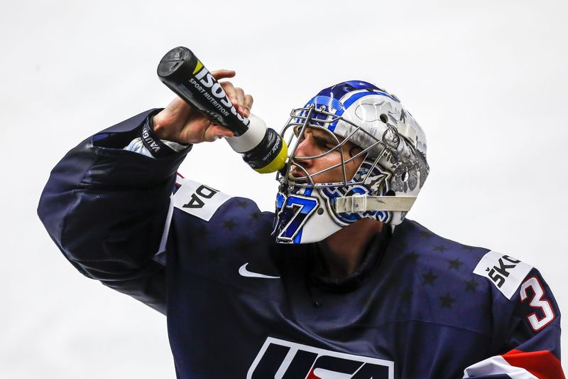 USA hockey star Connor Hellebuyck 'almost died,' has YouTuber dad
