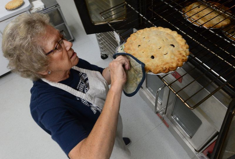 Order Thanksgiving pies, other desserts, breads from Monroe County bakers