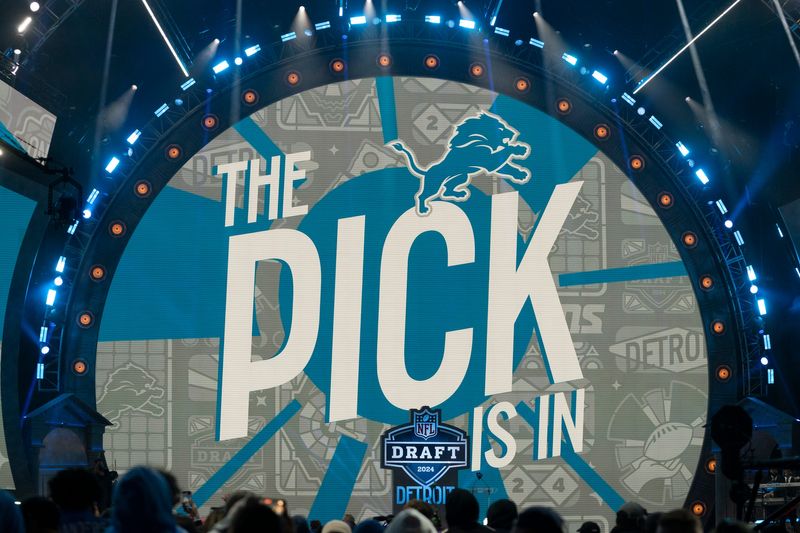 What pick do Detroit Lions have in 2026 NFL Draft first round?