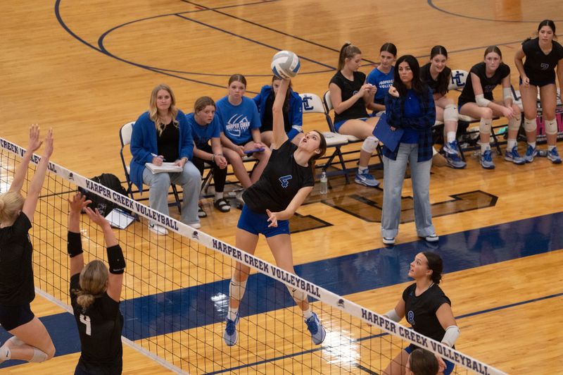 Who is the best high school middle blocker in volleyball in Battle ...