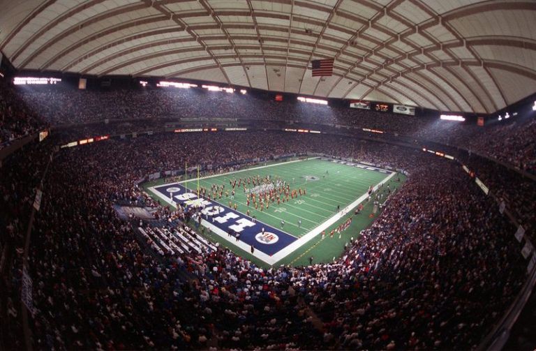 Detroit's fallen stadiums: What happened to the Pontiac Silverdome?