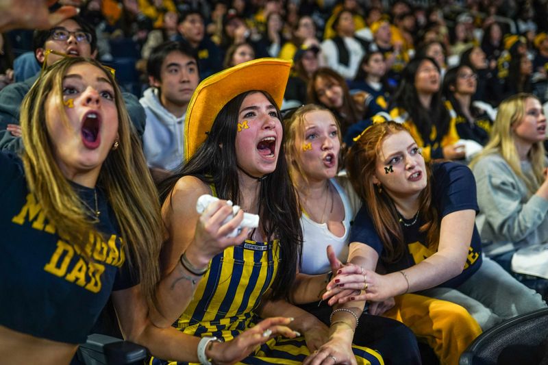 Will it rain during the Michigan football game? What to expect for ...