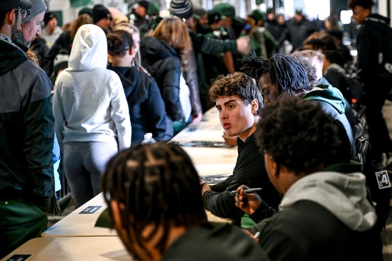 Michigan State linebacker Sam Edwards named William V. Campbell Trophy ...