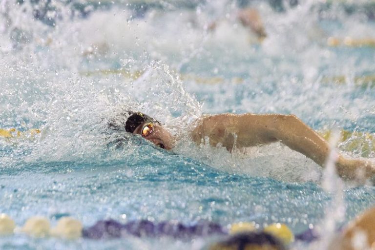 West Ottawa's Luke Catton edges HC's Jake Shoemaker in epic sprint clash