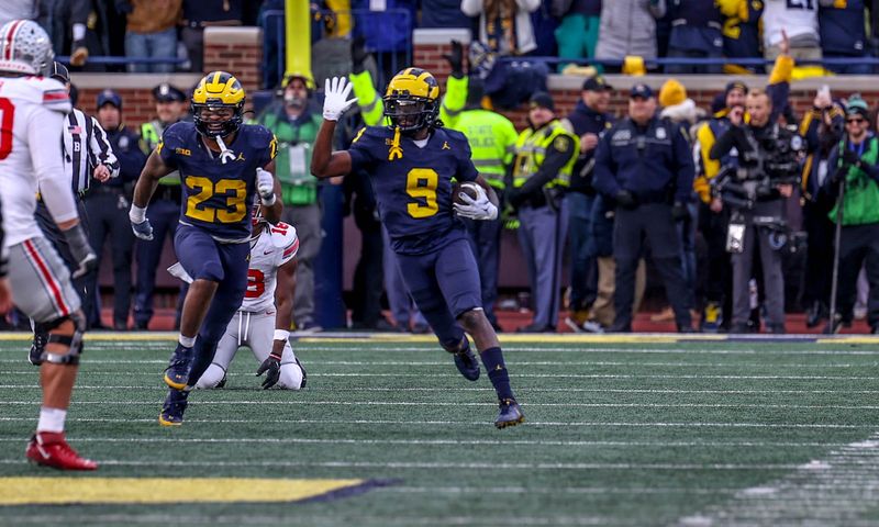 ESPN grapples with ranking Michigan's Rod Moore for 2025 after ACL ...