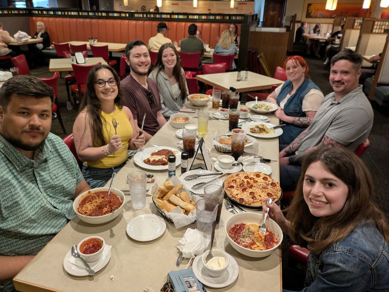 We tried eight dishes (and breadsticks) at renowned Tomato Brothers ...