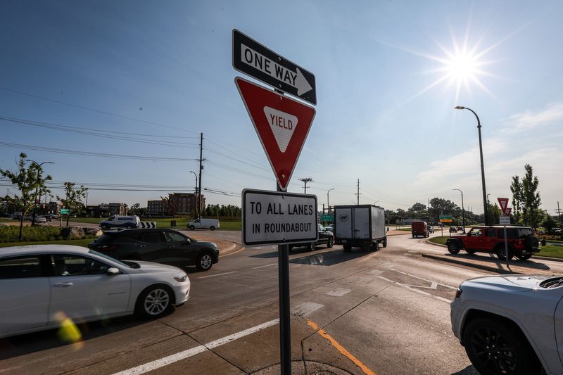 These roundabouts are most dangerous. Where to keep your eyes open