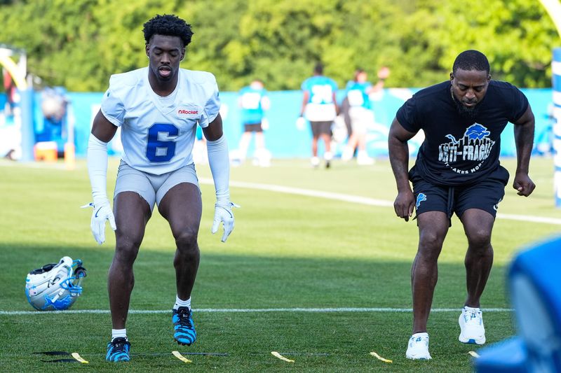 Lions CB Terrion Arnold returns to practice field, having strong start ...