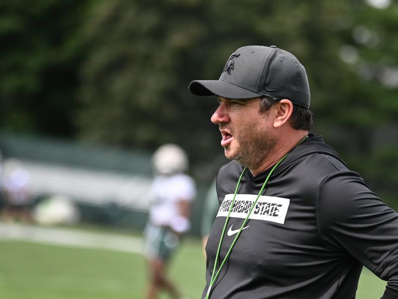 Michigan State football: Less roster churn brings more wins, Jonathan Smith hopes