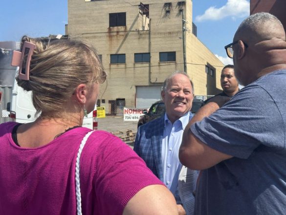 Demolition of Mammoth building begins on Detroit's west side amid court ...