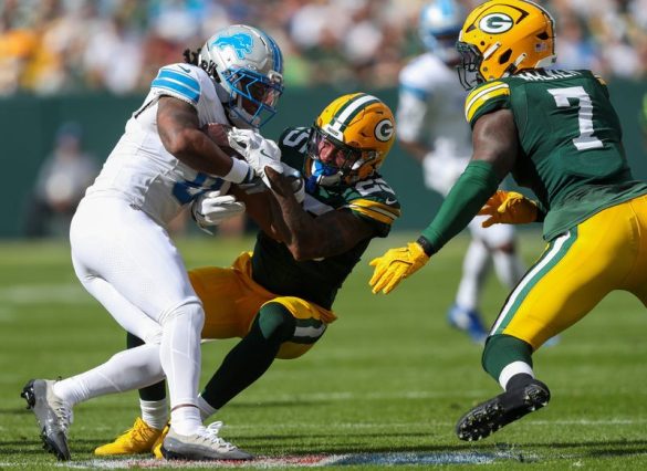 Jahmyr Gibbs sets an unwanted NFL record in Lions loss to Packers