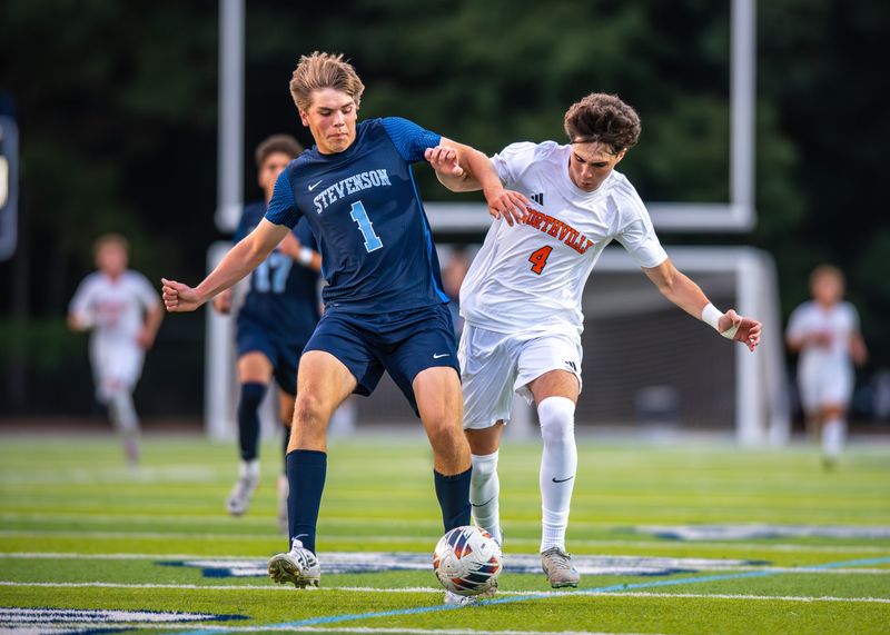 After graduating 16 seniors, Northville boys soccer finally winning again