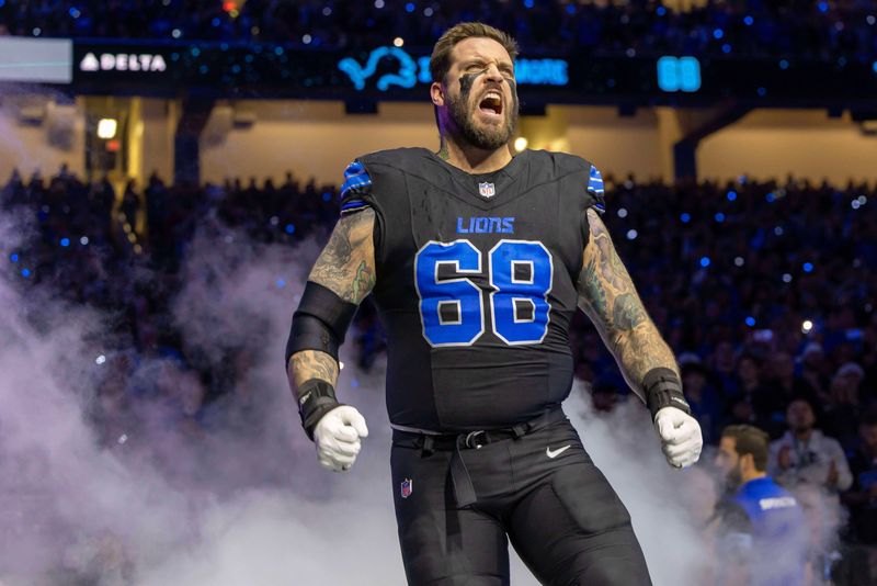 Taylor Decker shows grit in playing through pain, consults Frank Ragnow
