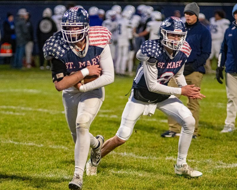 St. Mary football scores 84 points to win battle of No. 9s, advance to ...