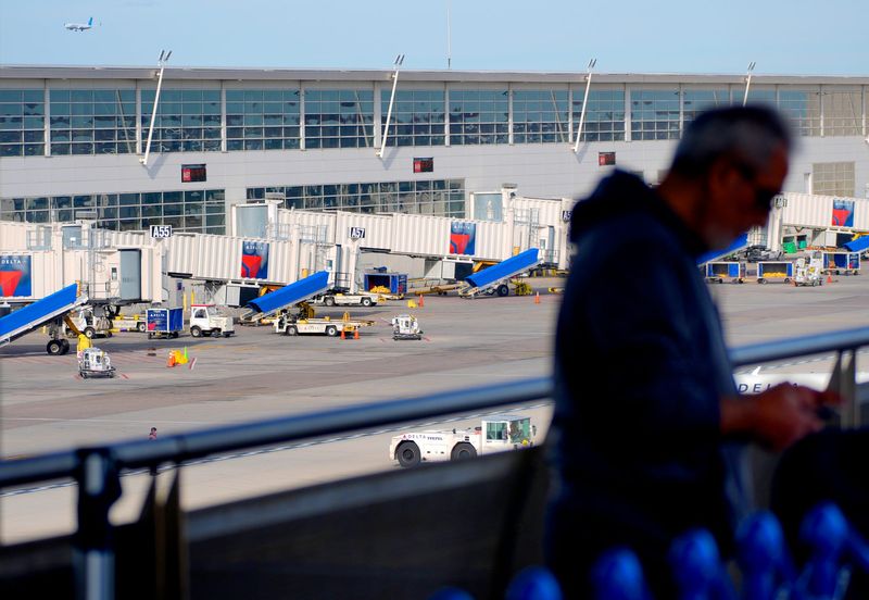 Flights canceled at Detroit Metro Airport as government shutdown ...