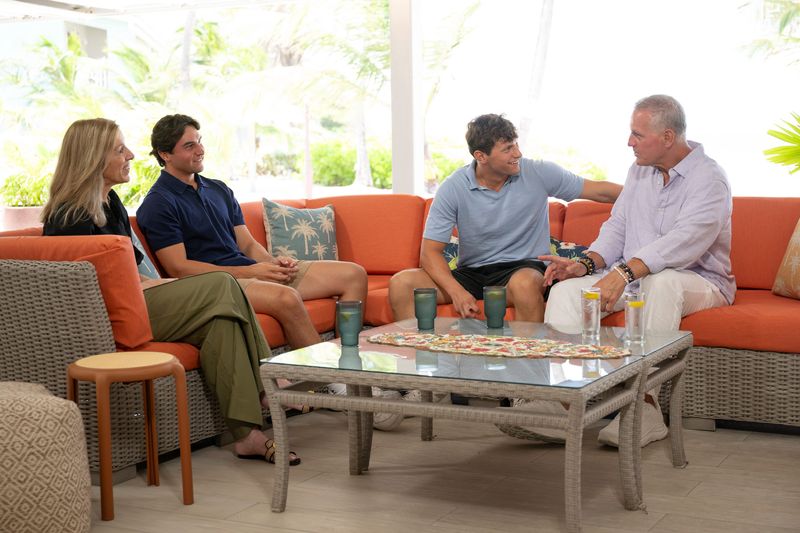 Who does Detroit's 'Golden Bachelor' choose? What to know before ...