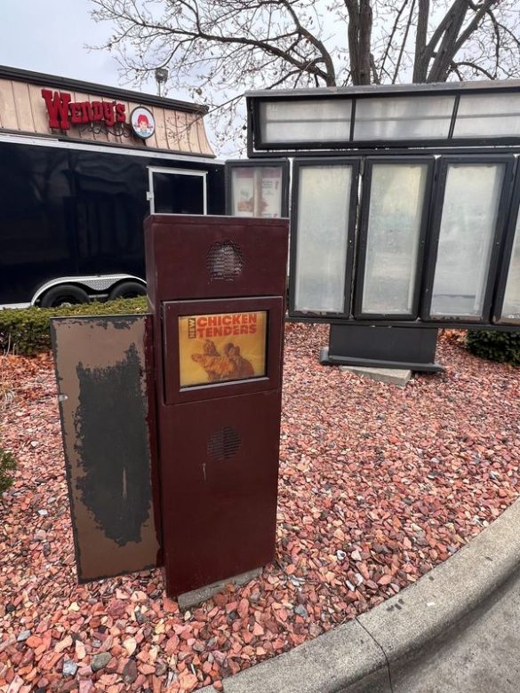 South Lyon officials locked in burger battle. Why city council is suing ...