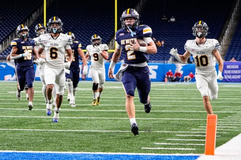 MHSAA football: DeWitt runs over Mount Pleasant in D-3 state final