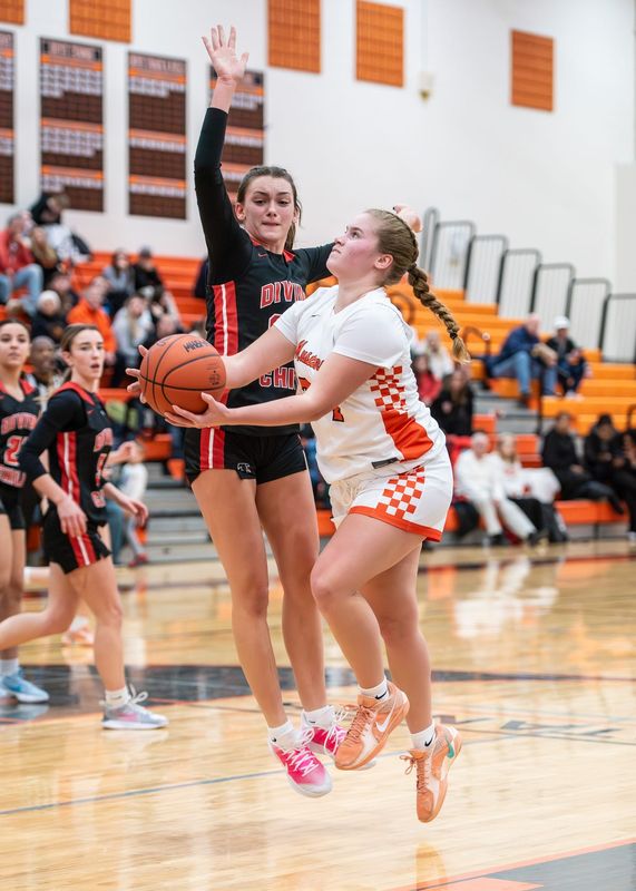 Few players can outhustle Northville girls basketball's Sophia Knapp
