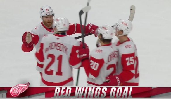 Detroit Red Wings shuffle lines, deal themselves 5-3 win over Senators