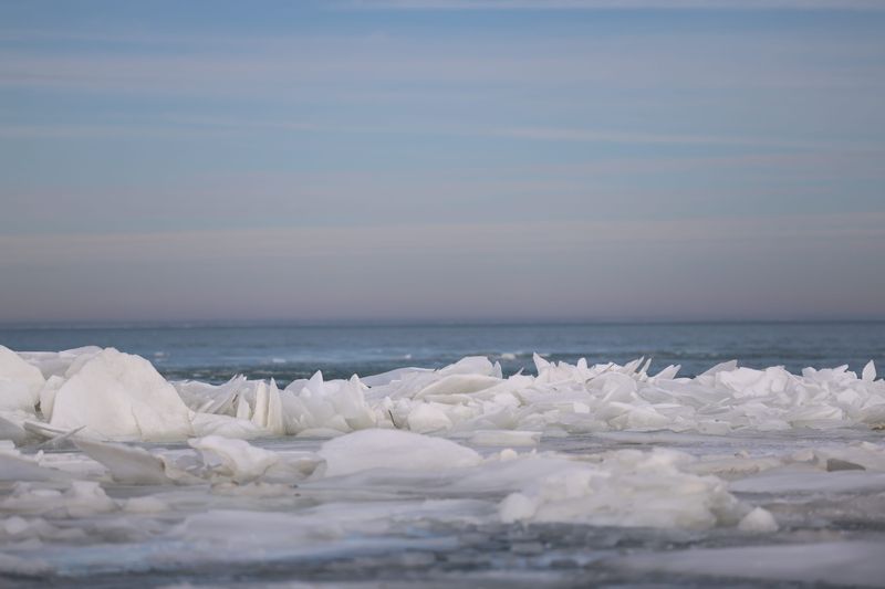 Will Arctic air freeze Lake Erie? Watch rare glass ice effect take hold
