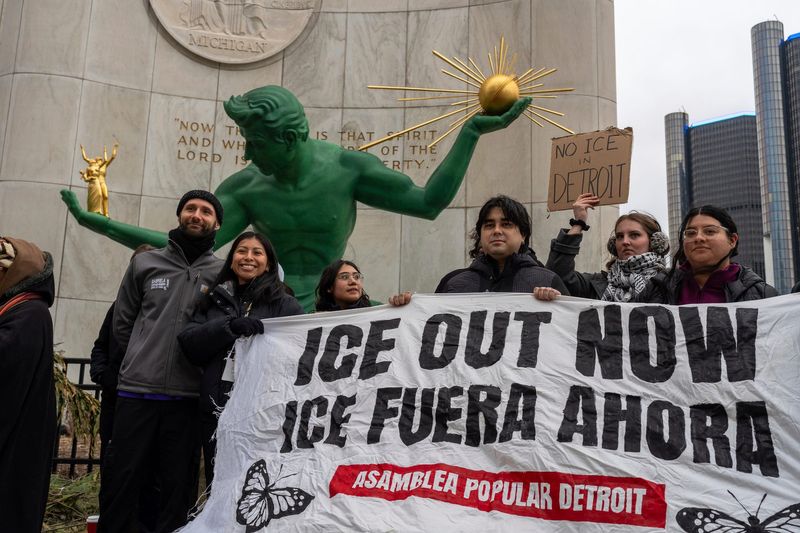 Protesters brave cold, call on Council to end ICE activity in Detroit