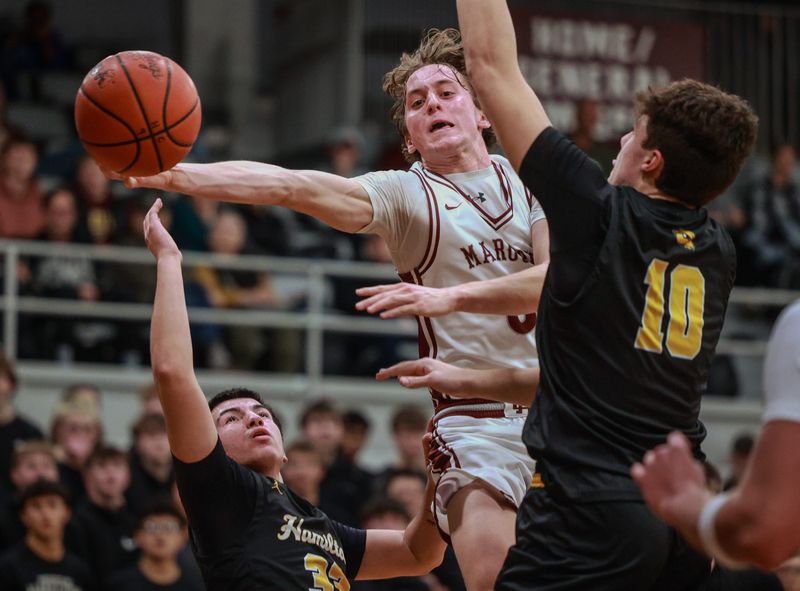 Holland Christian basketball uses 'hot' start to top rival Hamilton ...