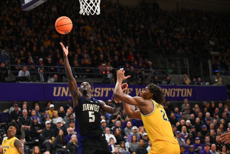 Aday Mara romps out west as Michigan basketball rolls in Washington