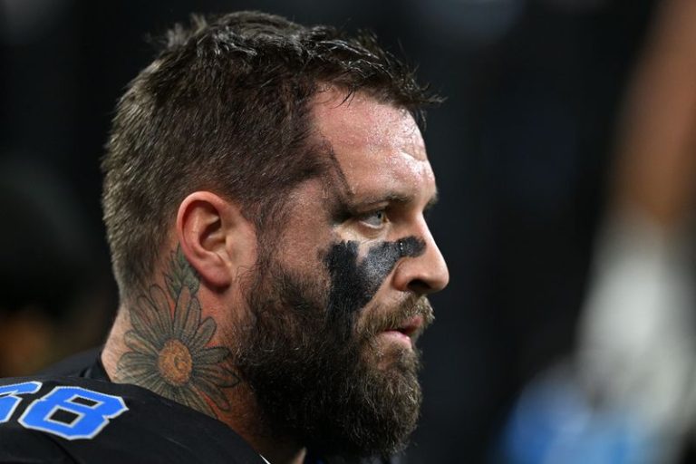 Taylor Decker injury history as Lions' longtime OT mulls retirement