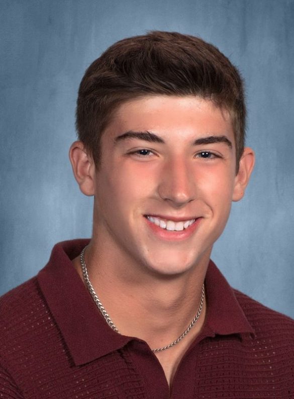 Versatile Vince Rose shining in the pool and beyond for DeWitt