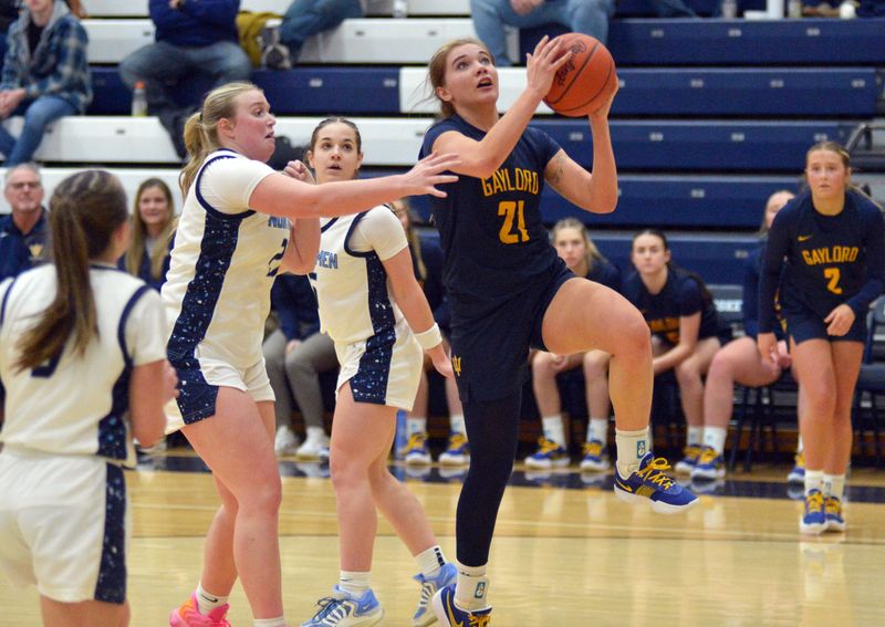 Gaylord girls bring relentless effort to keep Petoskey rivalry alive ...
