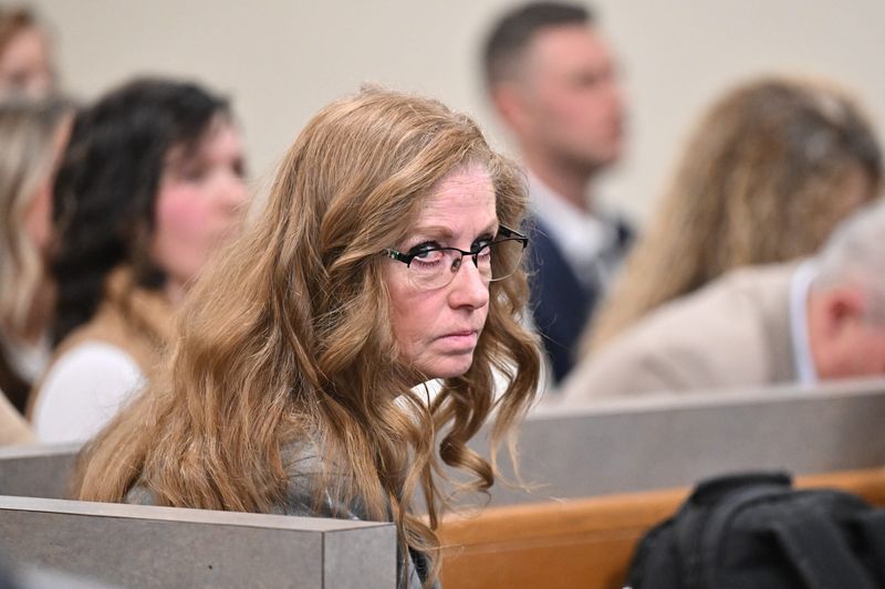 Troy judge orders 4 to stand trial for boy's death inside hyperbaric ...
